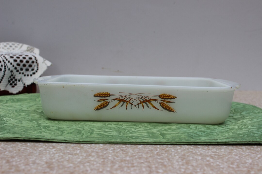 Anchor Hocking Fire King Wheat Pattern Milk Glass Baking Dish/milk ...