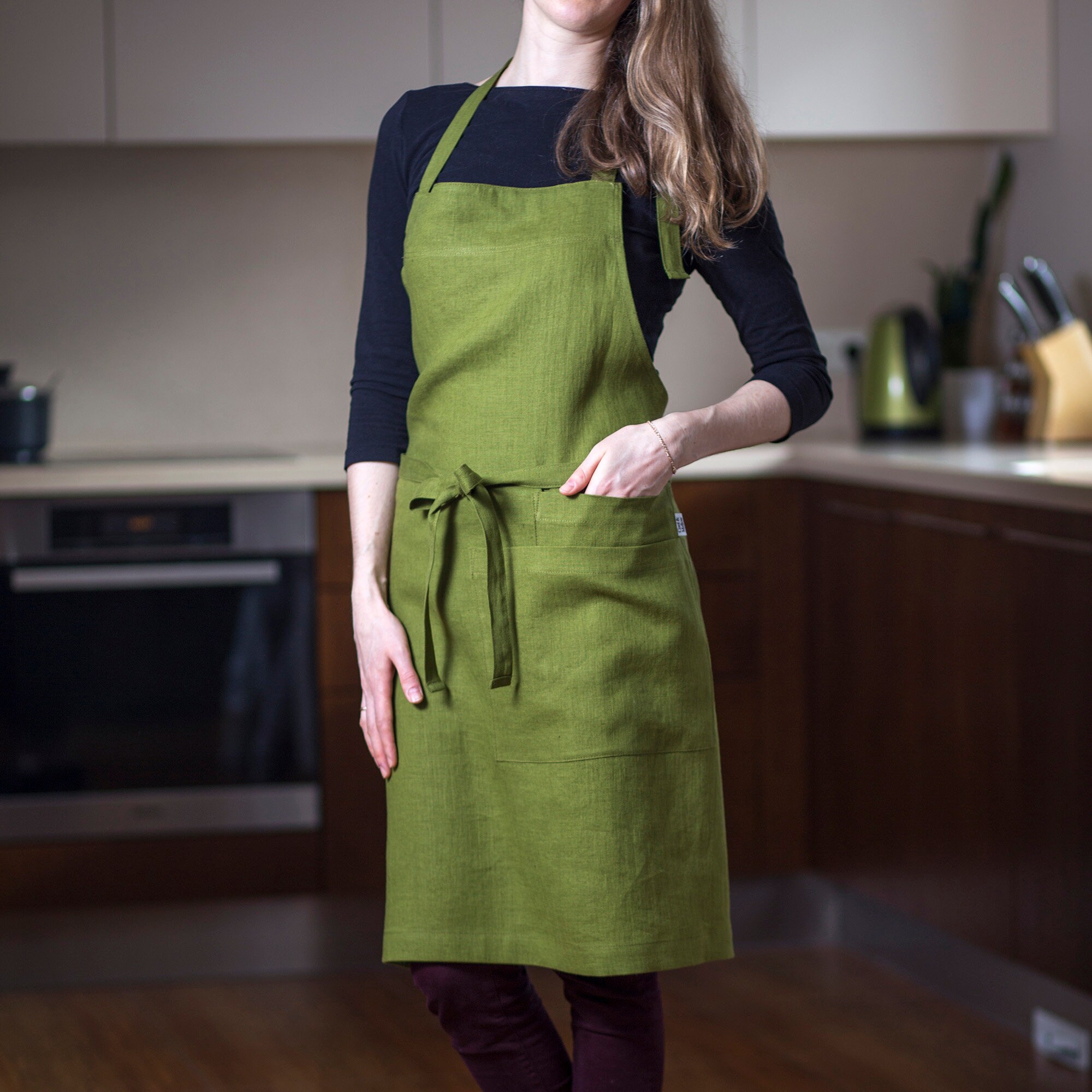Long Green Apron With Pockets, Adjustable Ties. Full Linen Apron for ...