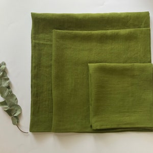 Green Reusable Gift Wrap With Fabric. Zero Waste Furoshiki Wrapping ...
