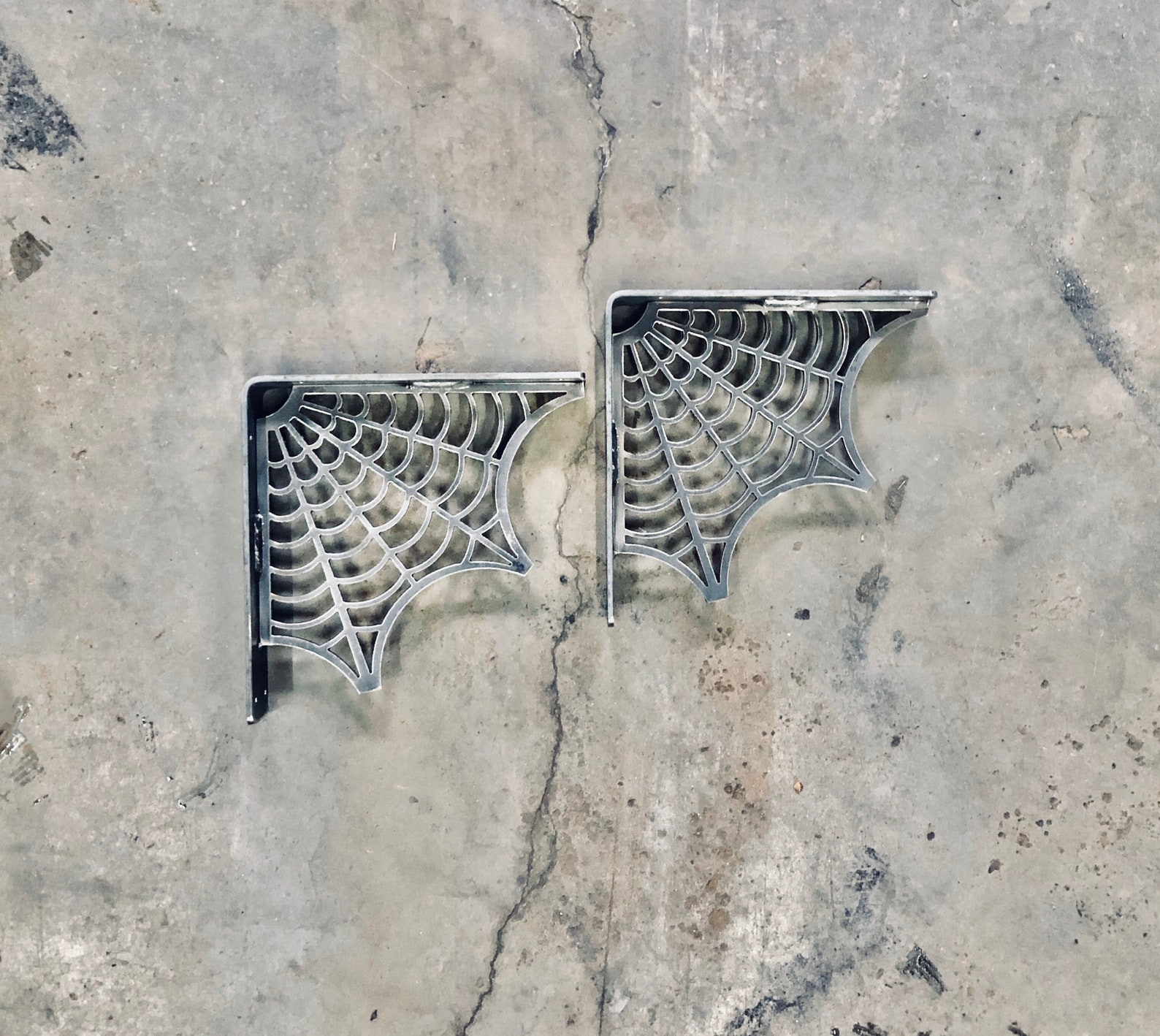 Steel Spider Web Shelf Bracket 12" - Etsy