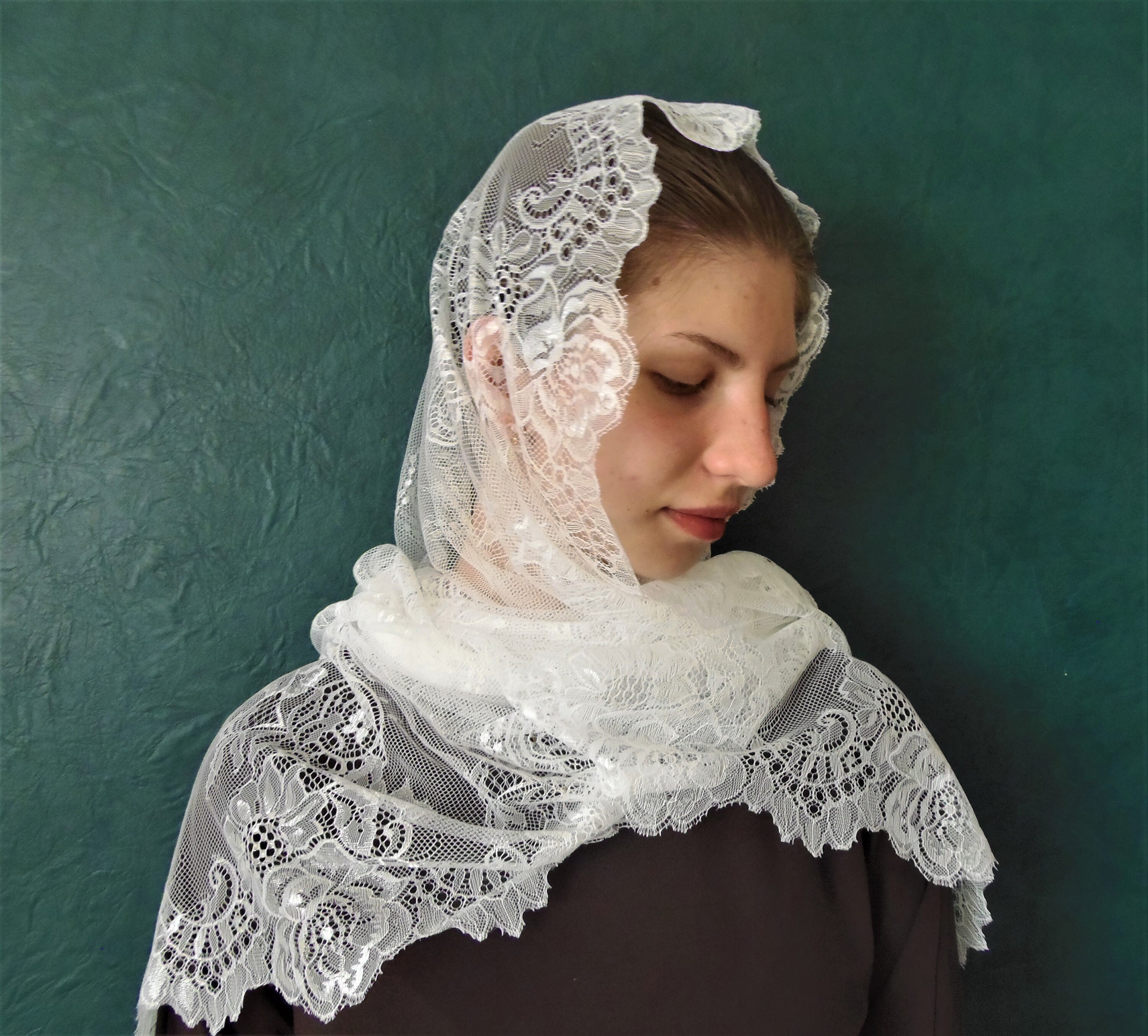 Veil lace Mantilla church veil ivory chapel Veil for mass | Etsy