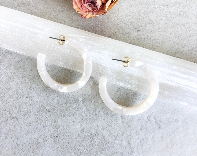 Eden Pearl White Tortoise Hoop Earrings, Tortoise Shell Hoop Earrings ...