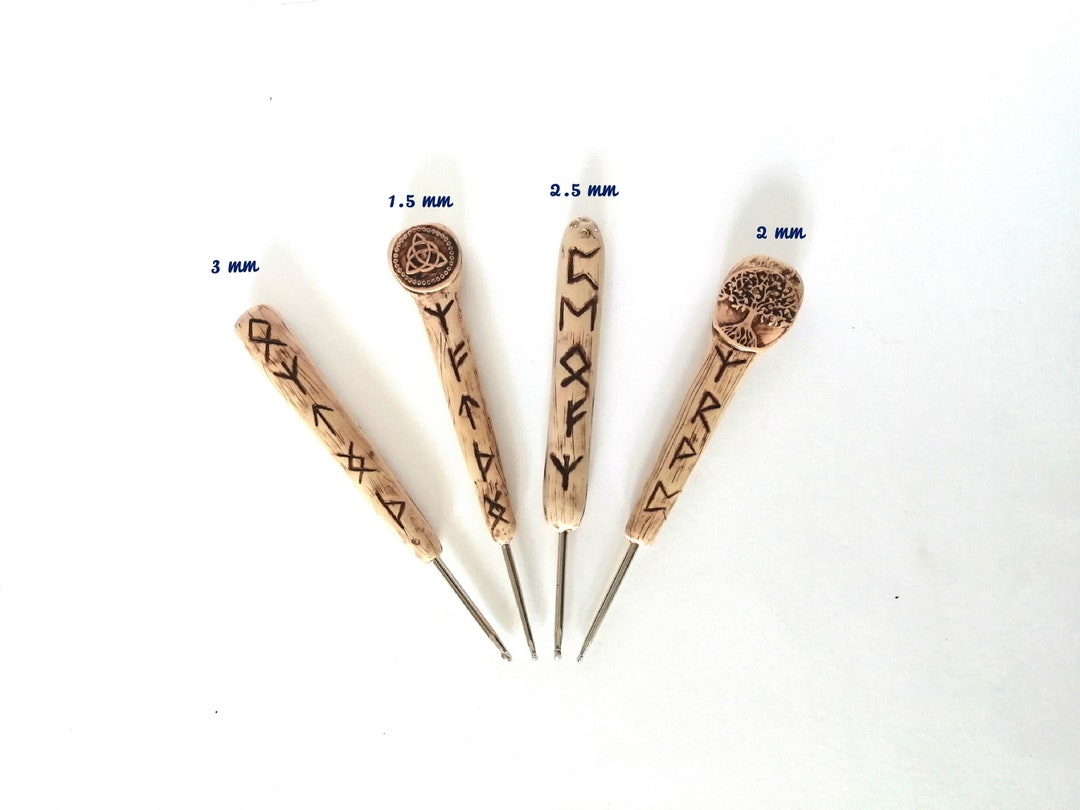Crochet Hooks Celtic Rune Bindrune Hook Set of 4 Sizeunusual Unique ...