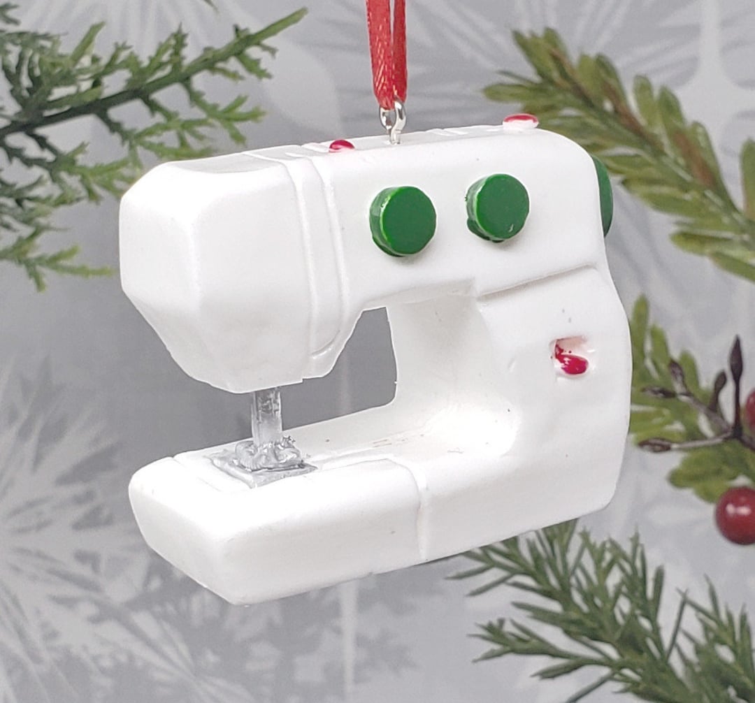 Sewing Machine Ornament / Classic Holiday Decor / Seamstress Christmas ...