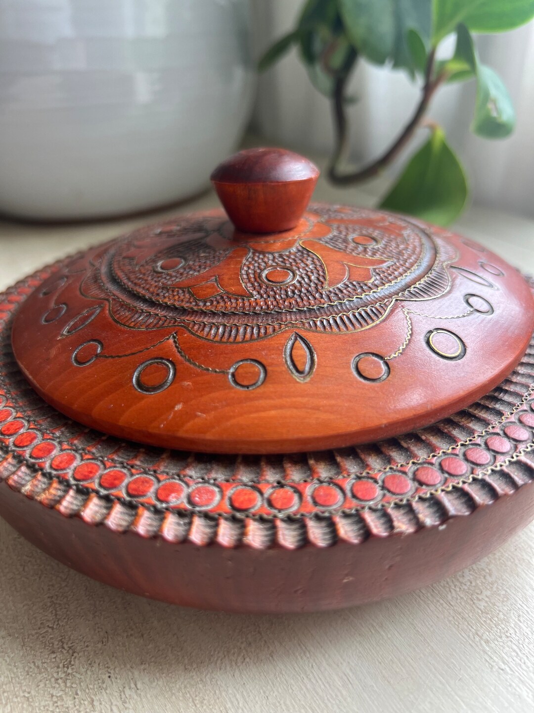 Beautiful Vintage Wood Carved Polish Keepsake Round Lidded Box With ...
