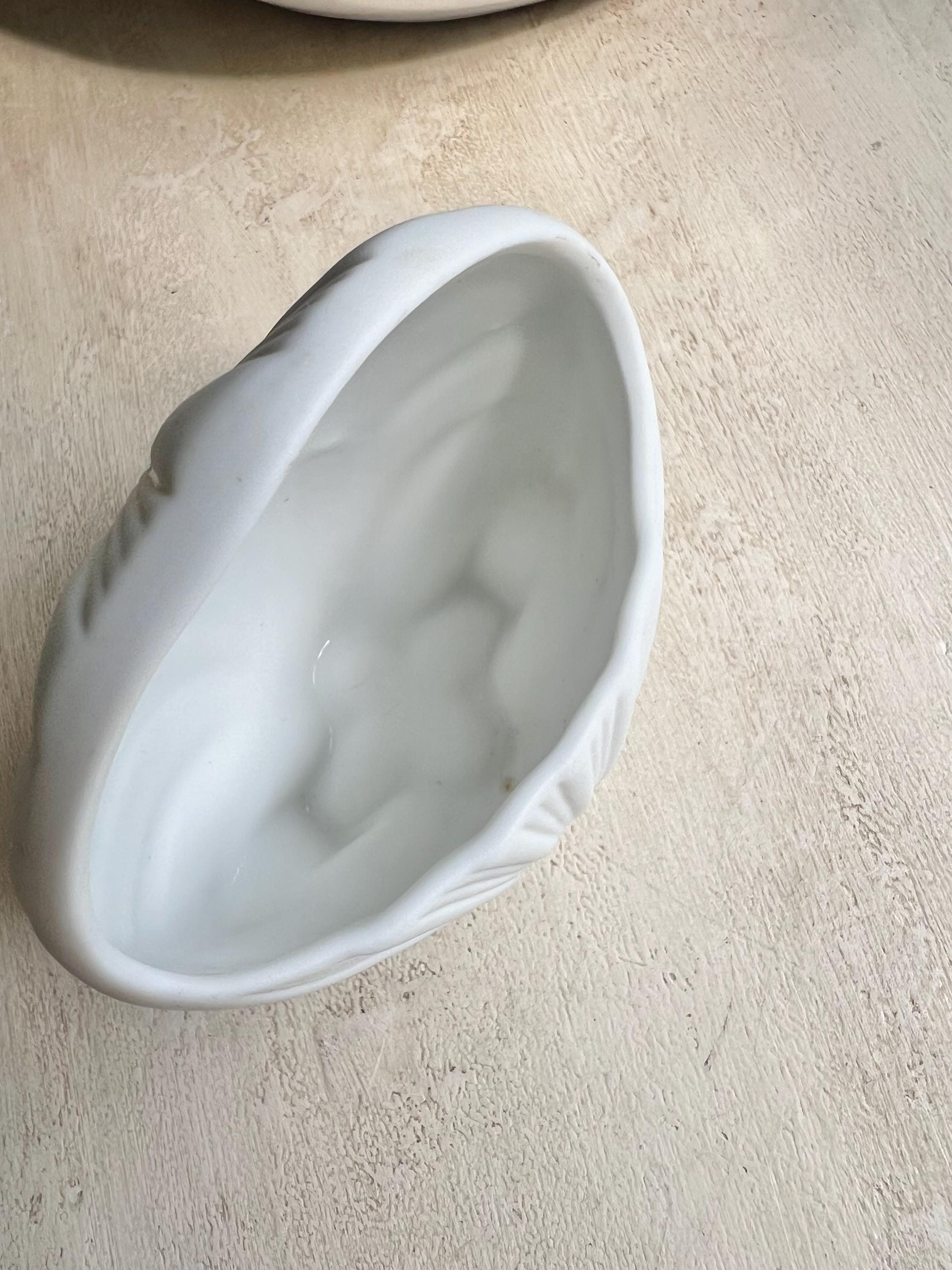 Vintage White Shell Vase / Clam Shell Coastal Vase / Pocket Vase ...