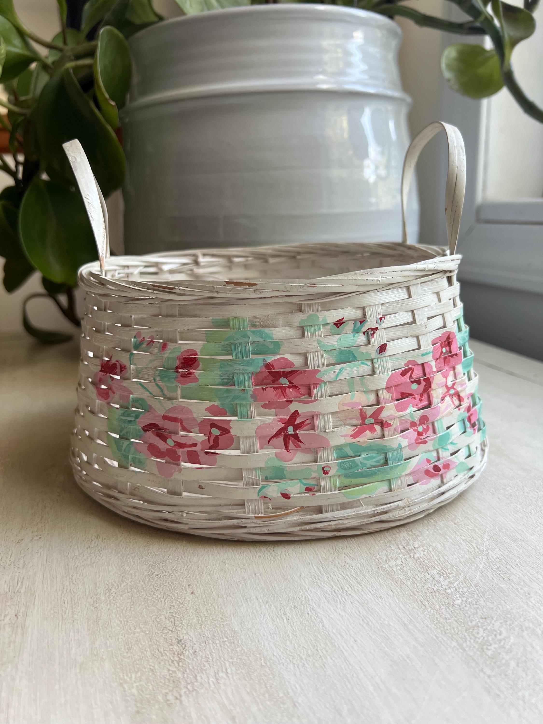 Vintage White Cottagecore Basket / Coquette / Floral / White Wicker ...