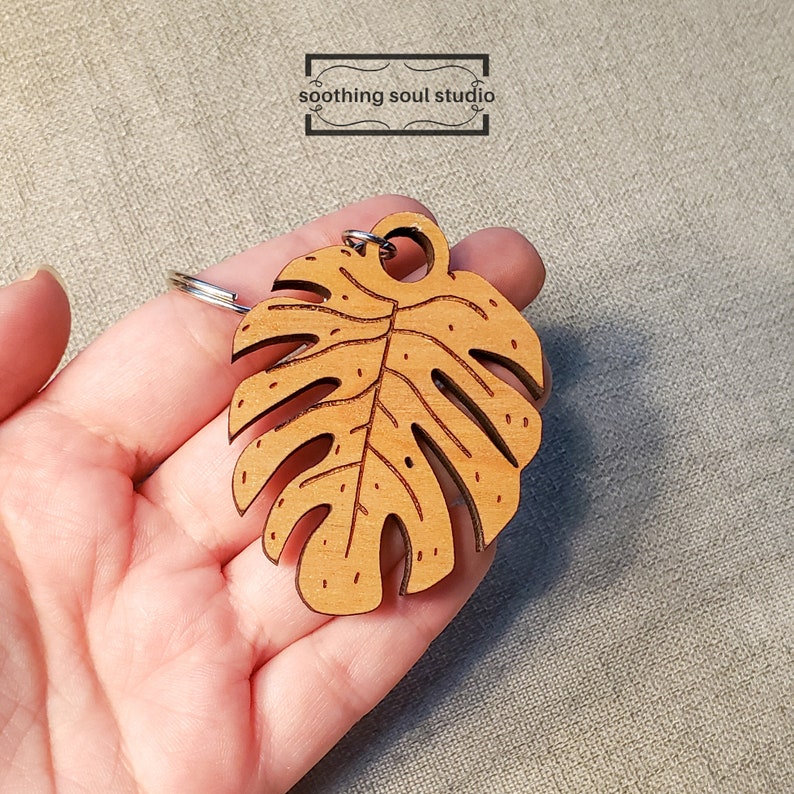 Monstera Deliciosa Keychain Plant Leaf Keyring Gift Swiss - Etsy
