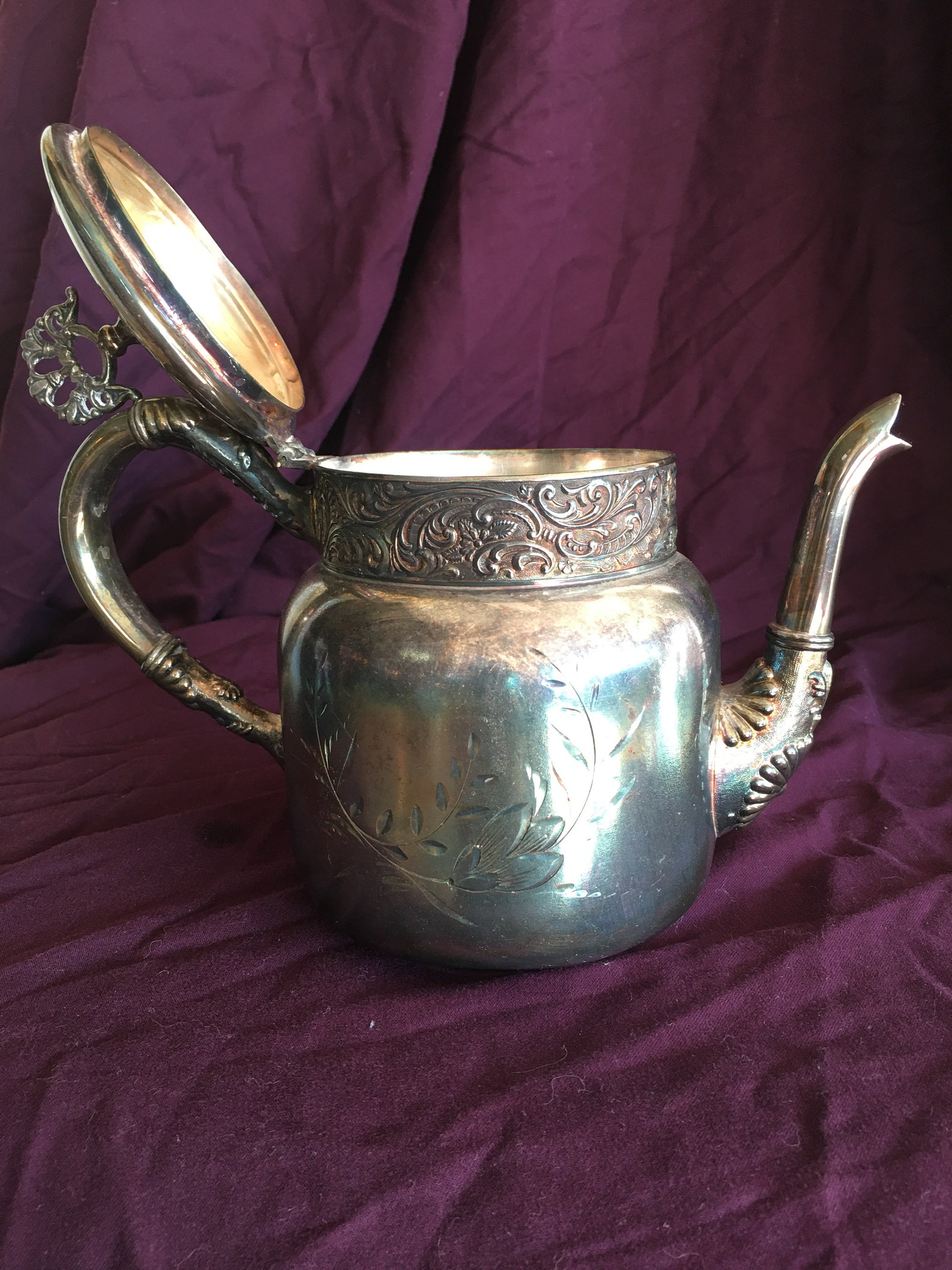 Antique Silver-plate Teapot Middletown Silver Co | Etsy