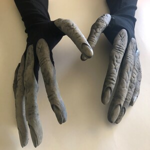 Gray Alien Long Fingers Alien Hands Spaceman Monster Scary Adult ...