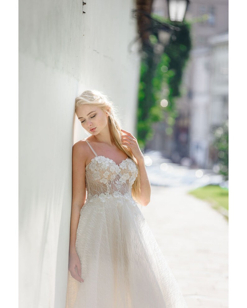 Long Trail Wedding Dress Open Back Wedding Dress Long Bridal - Etsy India