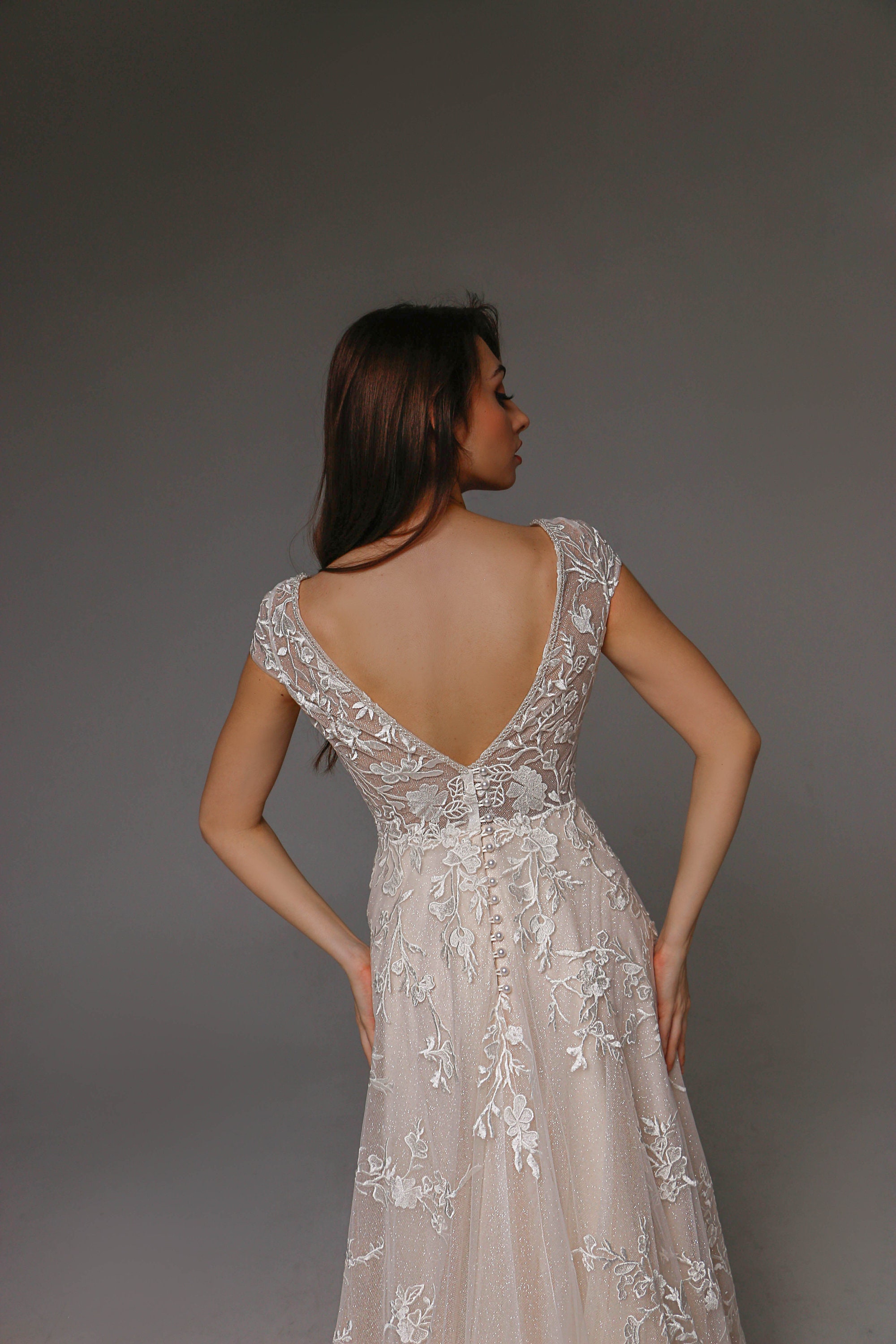 Traditional Lace Wedding Dress Tulle Wedding Dress Lace Back - Etsy