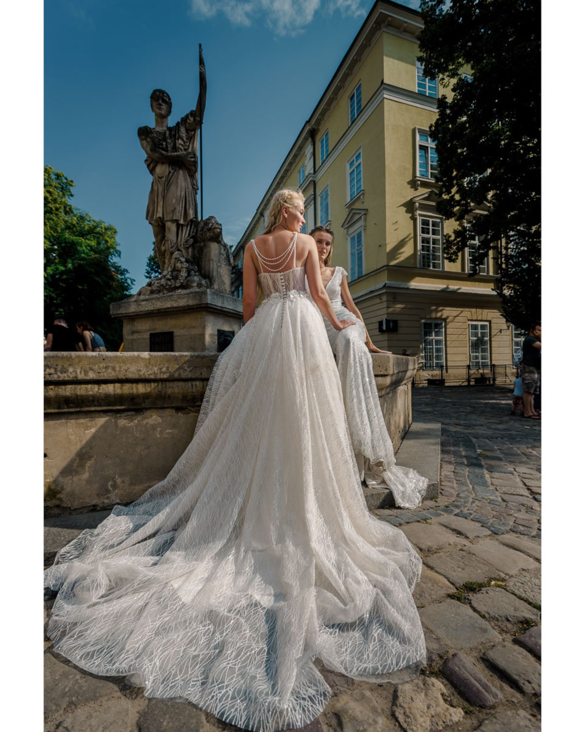 Long Trail Wedding Dress Open Back Wedding Dress Long Bridal - Etsy India