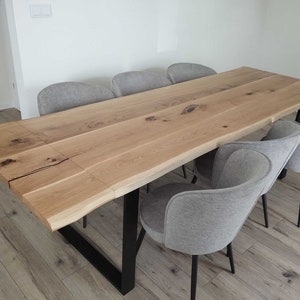 Solid oak extending table store
