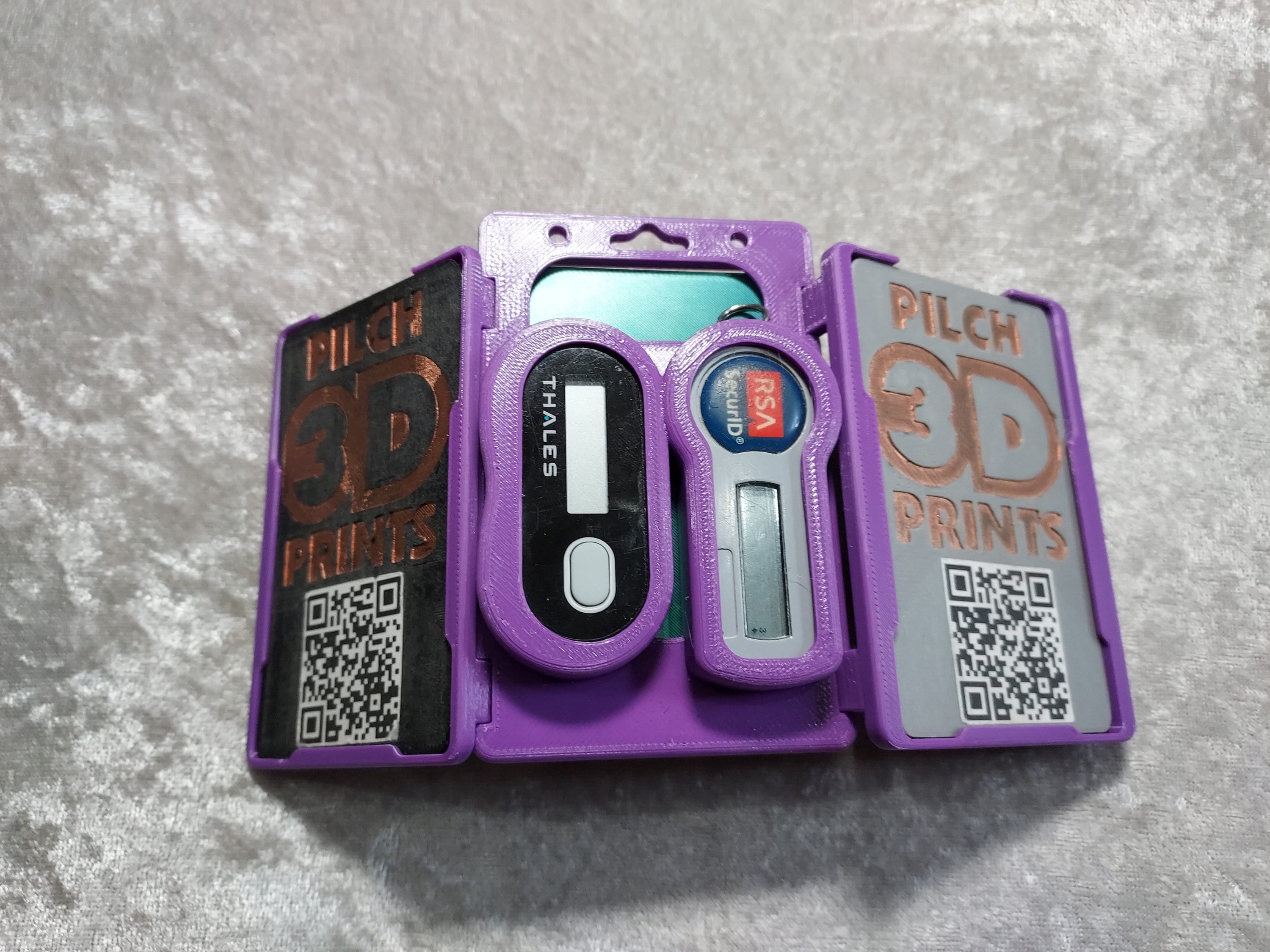 3D Printed Tri-fold Safenet OTP 110 and RSA Badge Holders (multi Color ...