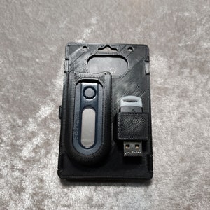 3D Printed Tri-fold Safenet Etoken Pass and Etoken 5100 Badge - Etsy