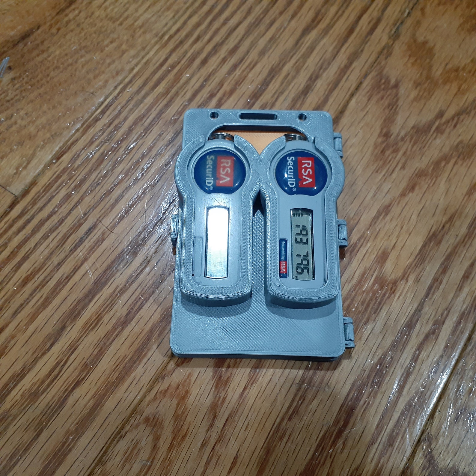 3D Printed Folding Dual RSA Badge Holder multi Badge Options - Etsy