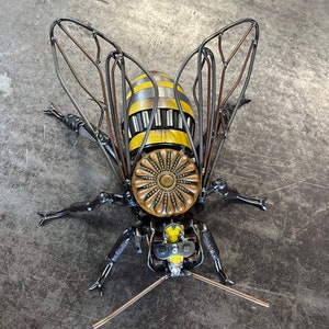Honey Bee Metal Sculpture - Etsy