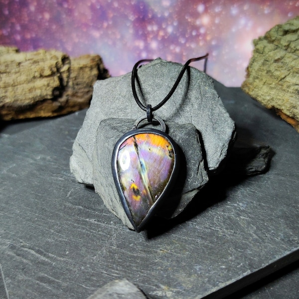 Spectrolite Pendant - Etsy