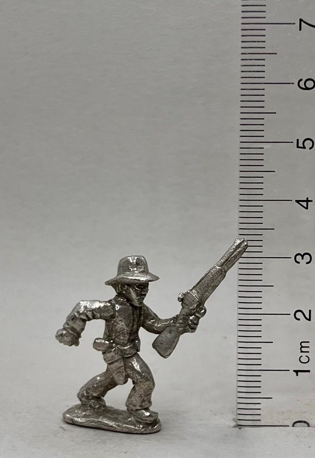 Cowboy Gunfighter With Rifle Running Mini in 28mm Scale, Tabletop ...