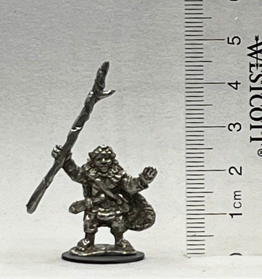 Halfling Druid Mini, 28mm Scale,tabletop RPG Miniature, D&D Figurines ...