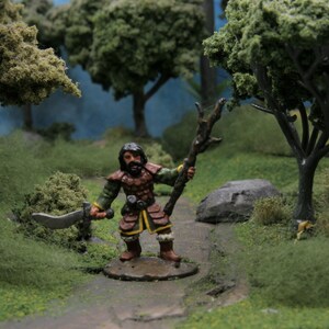 Human Druid With Scimitar and Staff Unpainted Mini, 28mm Scale,tabletop ...