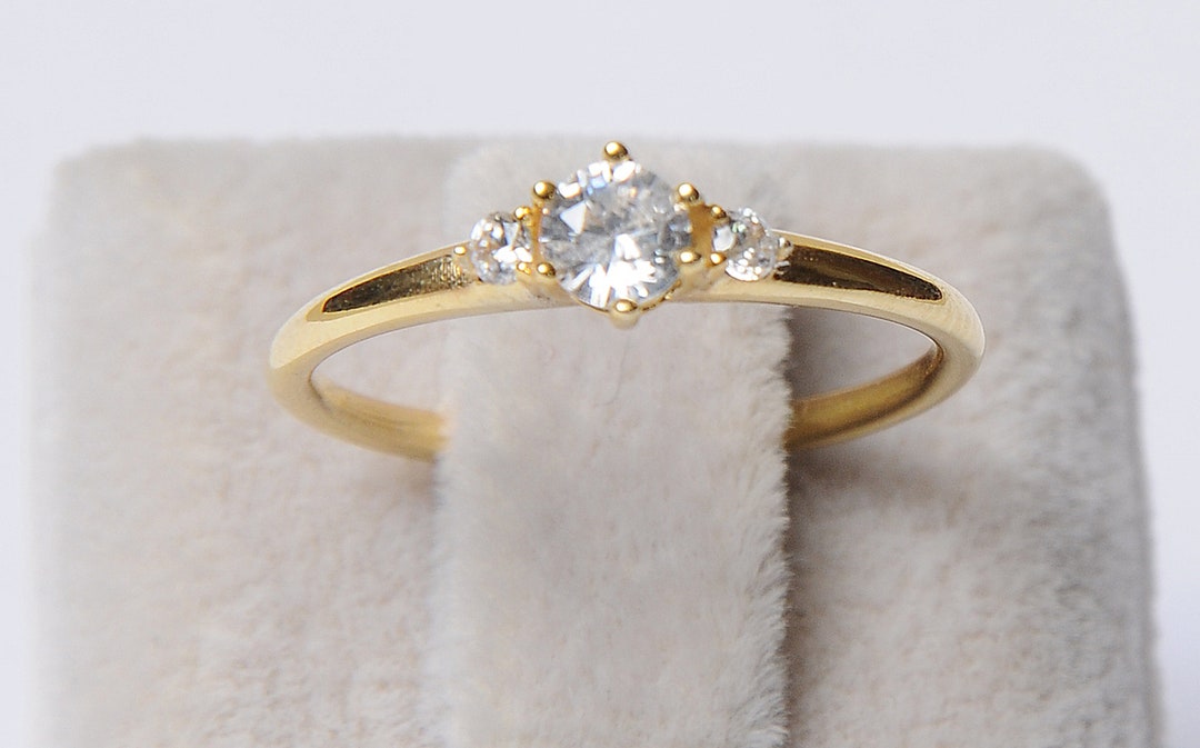 Three Stone Ring, Cluster Ring, 3 Stone Engagement Ring, Round Diamond ...