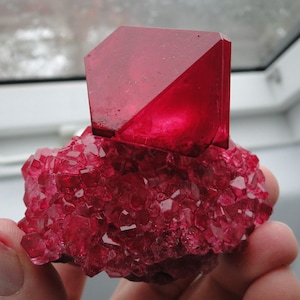 NEW Amazing - Top Luster Strawberry Red ALUNITE Crystal on MATRIX From ...