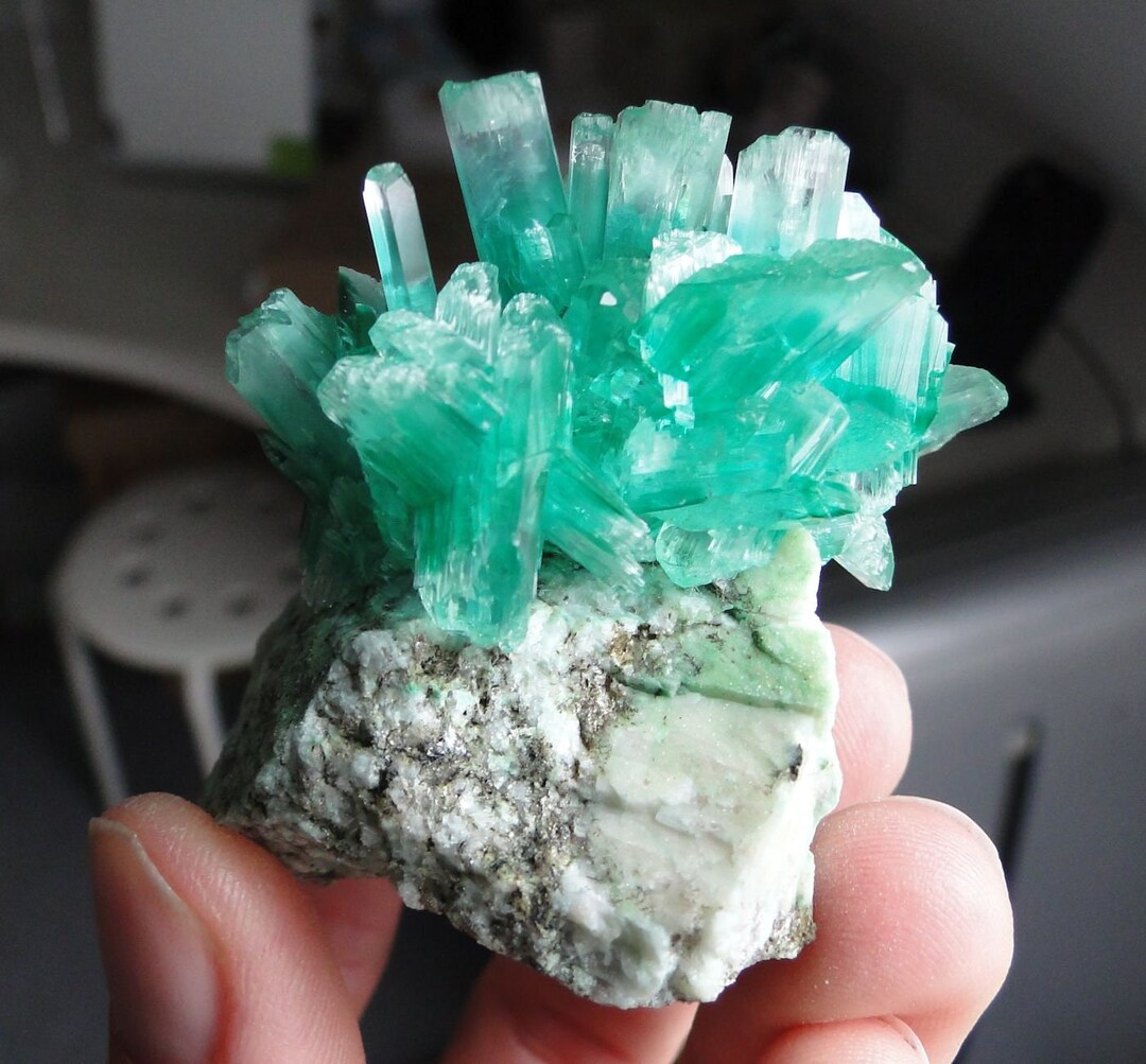 NEW !!! Looks Like Emerald - TOP Luster Green ARCANITE on Matrix From ...