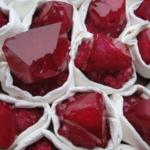 NEW Amazing - Top Luster Strawberry Red ALUNITE Crystal on MATRIX From ...