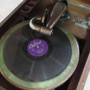 Victor Oak Victrola Music Box Antique Collectible Vintage - Etsy