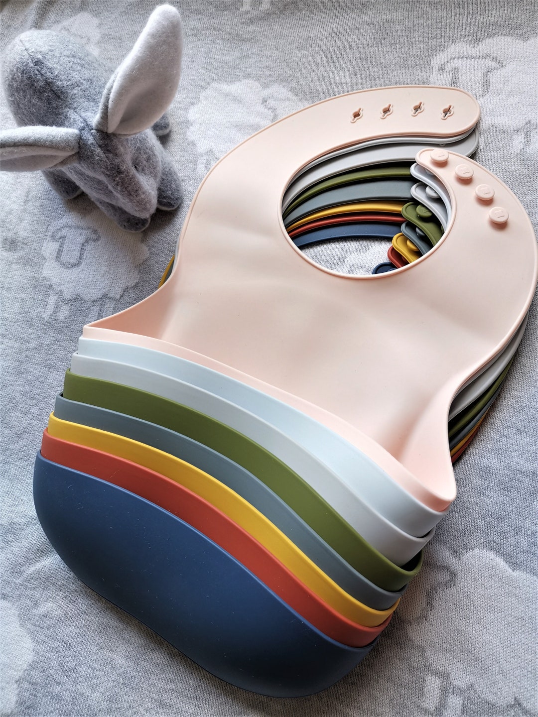 Silicone Bibs, Neutral Coloured Baby Bibs, Easy Wash/waterproof Bibs ...