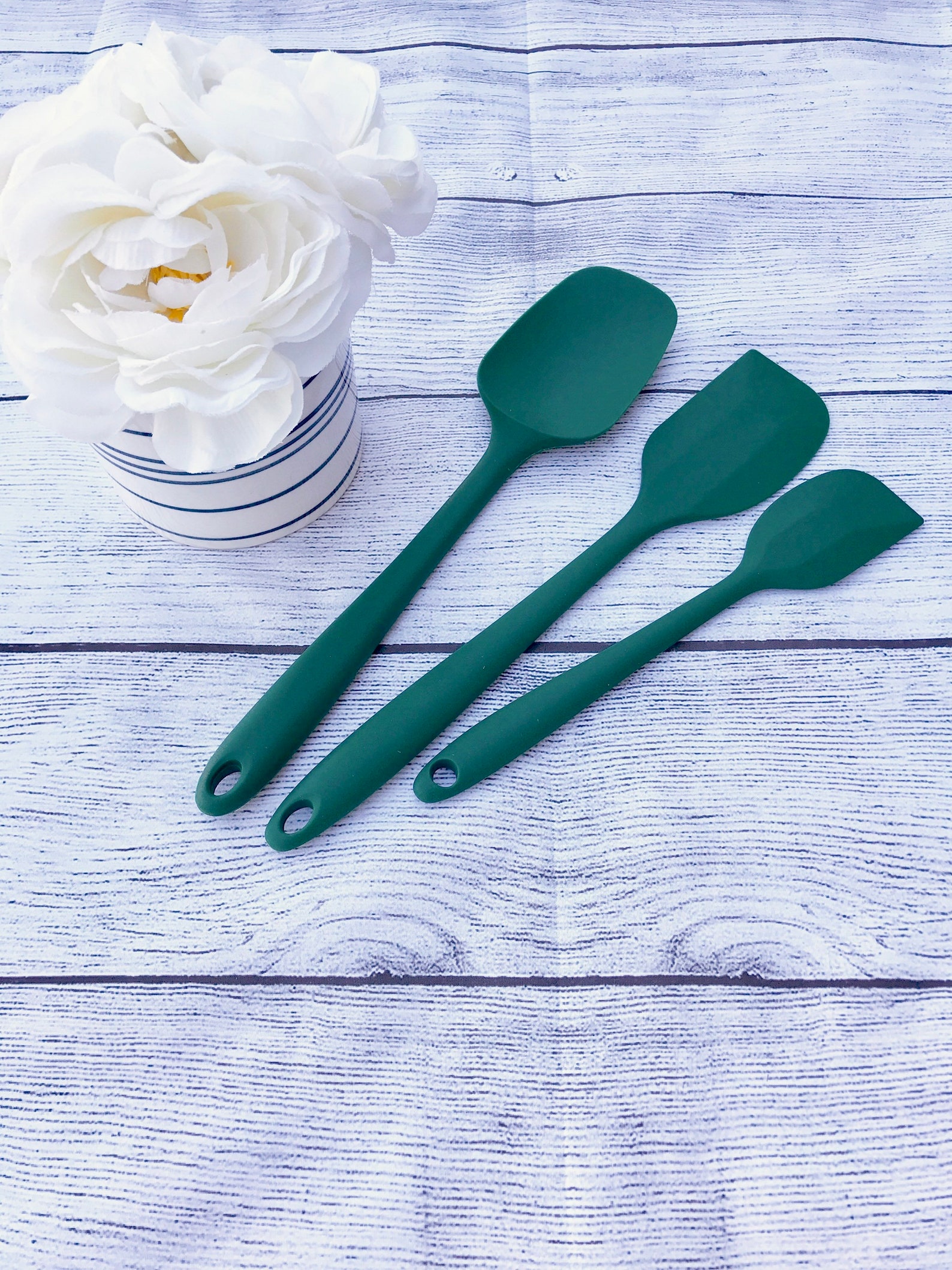 PINE Green Spatulas 3 Piece. Farmhouse Silicone Utensil. - Etsy
