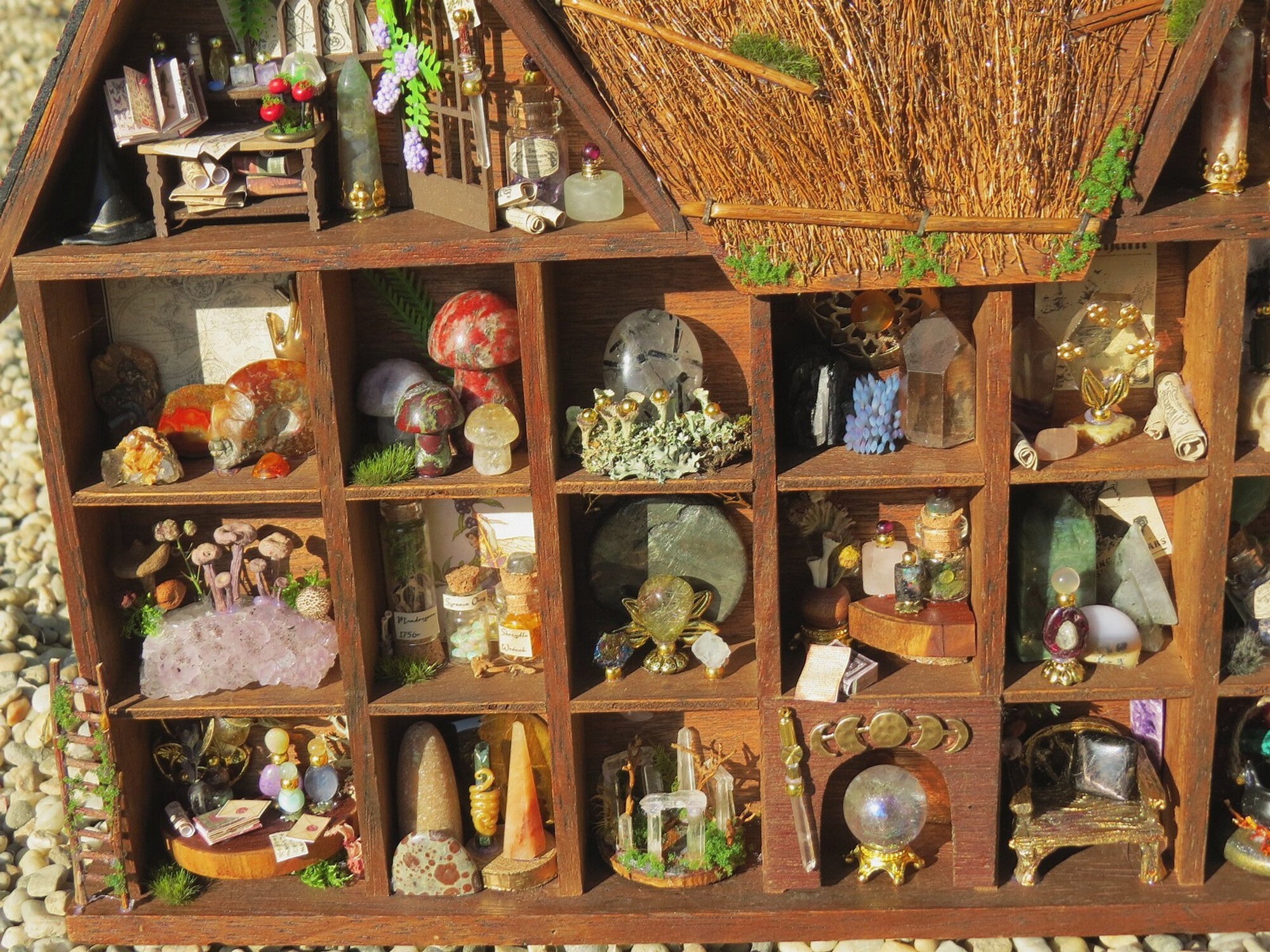 Miniature Witch House Dom Wiedźmy Kryształ Minerały WICCA - Etsy