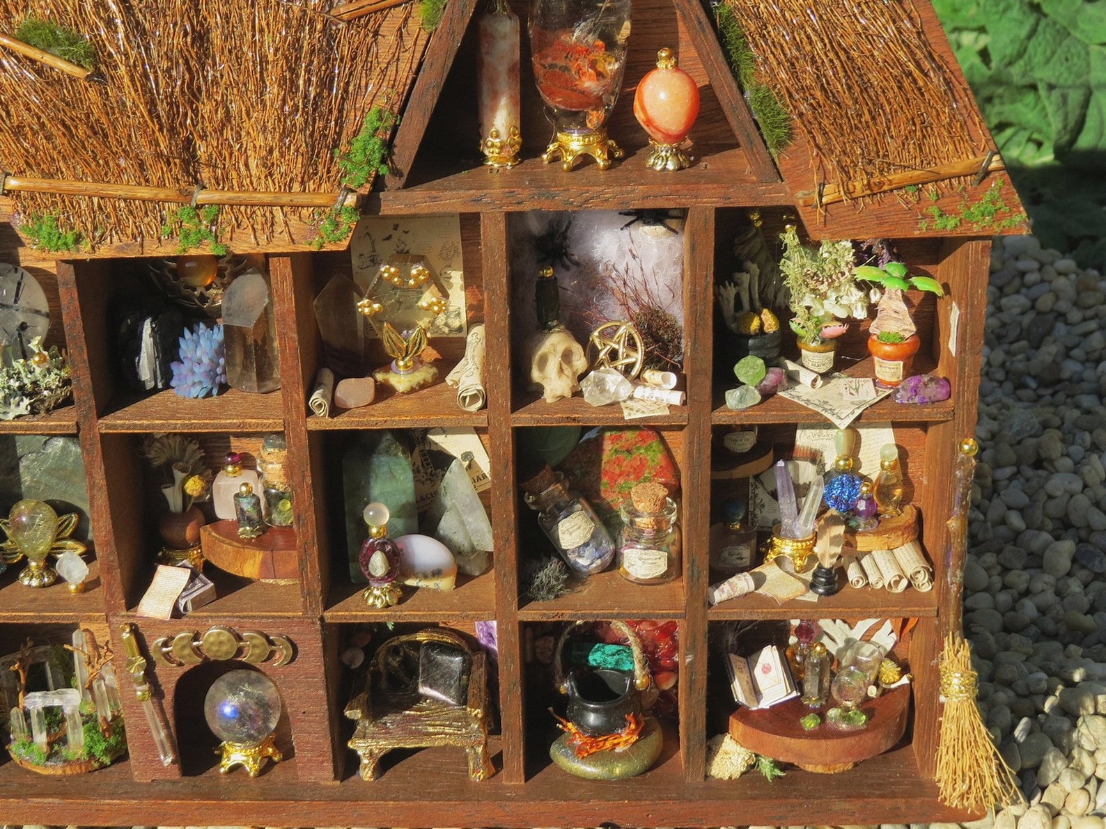 Miniature Witch House Dom Wiedźmy Kryształ Minerały WICCA - Etsy