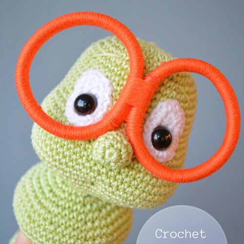 OLIVER the Bookworm Crochet PATTERN amigurumi Green Earth - Etsy