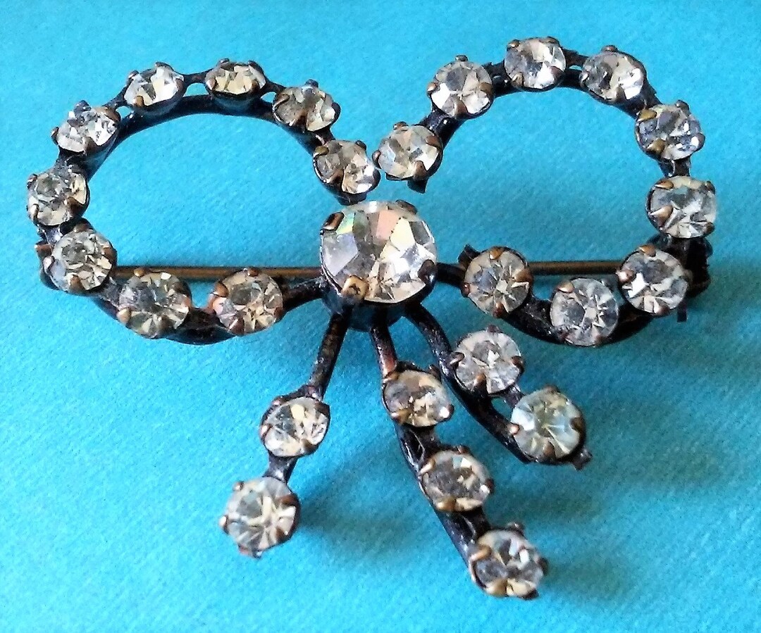 Vintage Crystal Japanned Metal Bow Brooch Pin Crystal Rhinestone Bow ...