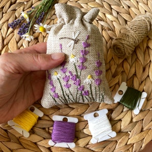 Small Pouch Design DIY Hand Embroidery, Wildflowers Embroidery Pattern ...