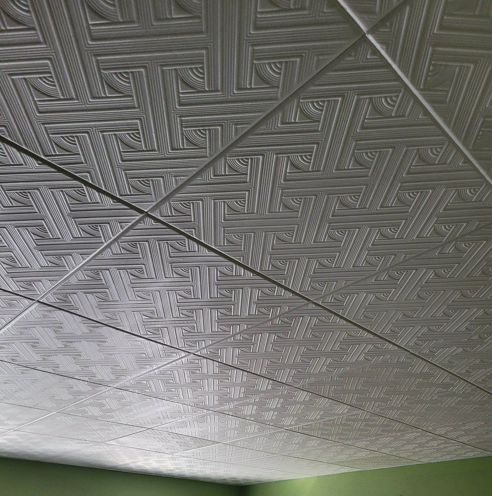 STYRO PRO Polystyrene Ceiling Tiles - Glue up Over Popcorn Ceiling ...