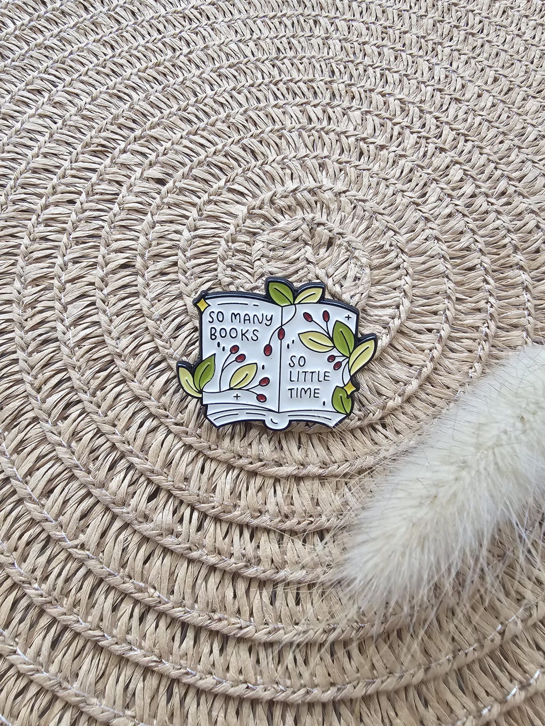 Books Bookworm Pin Badge so Many Books so Little Time - Etsy