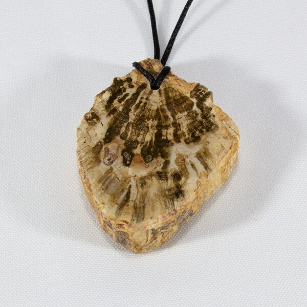 Wood Slice Necklace - Etsy