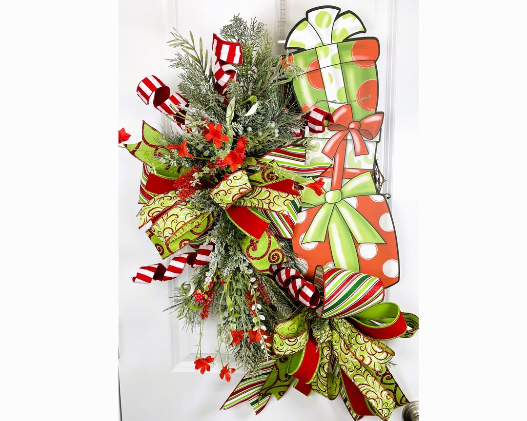 Stacked Christmas Box Wreath, Christmas Front Door Wreath, Christmas ...