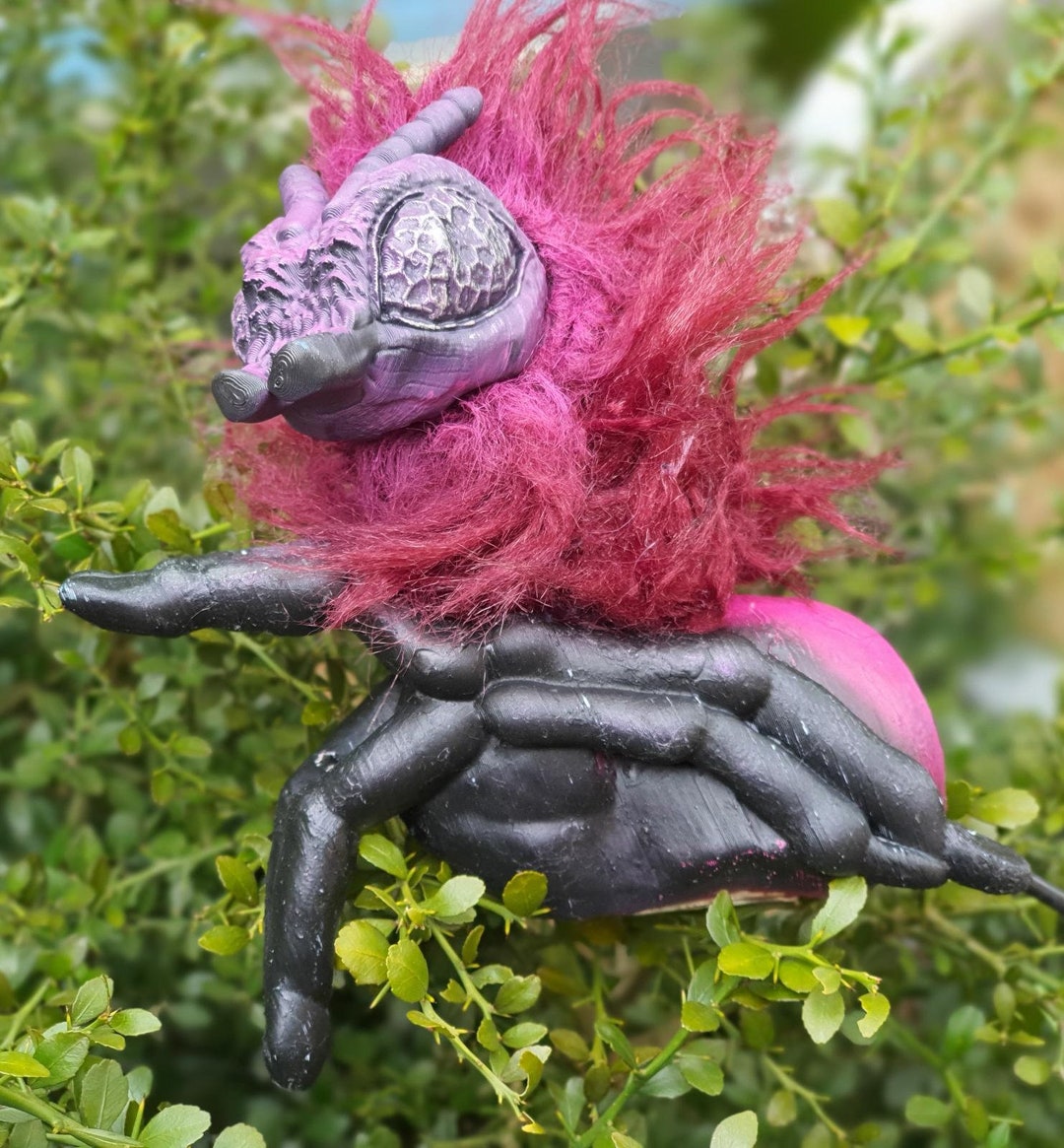 Gloriosa Spider X Bee Shoulder Puppet - Etsy