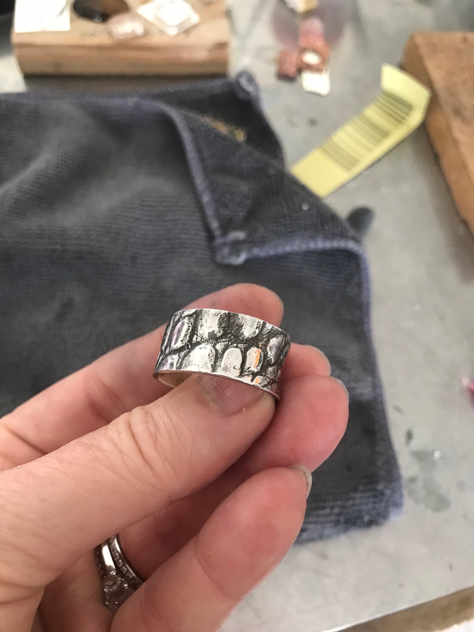 Croc Skin Style Silver Mens Ring - Etsy