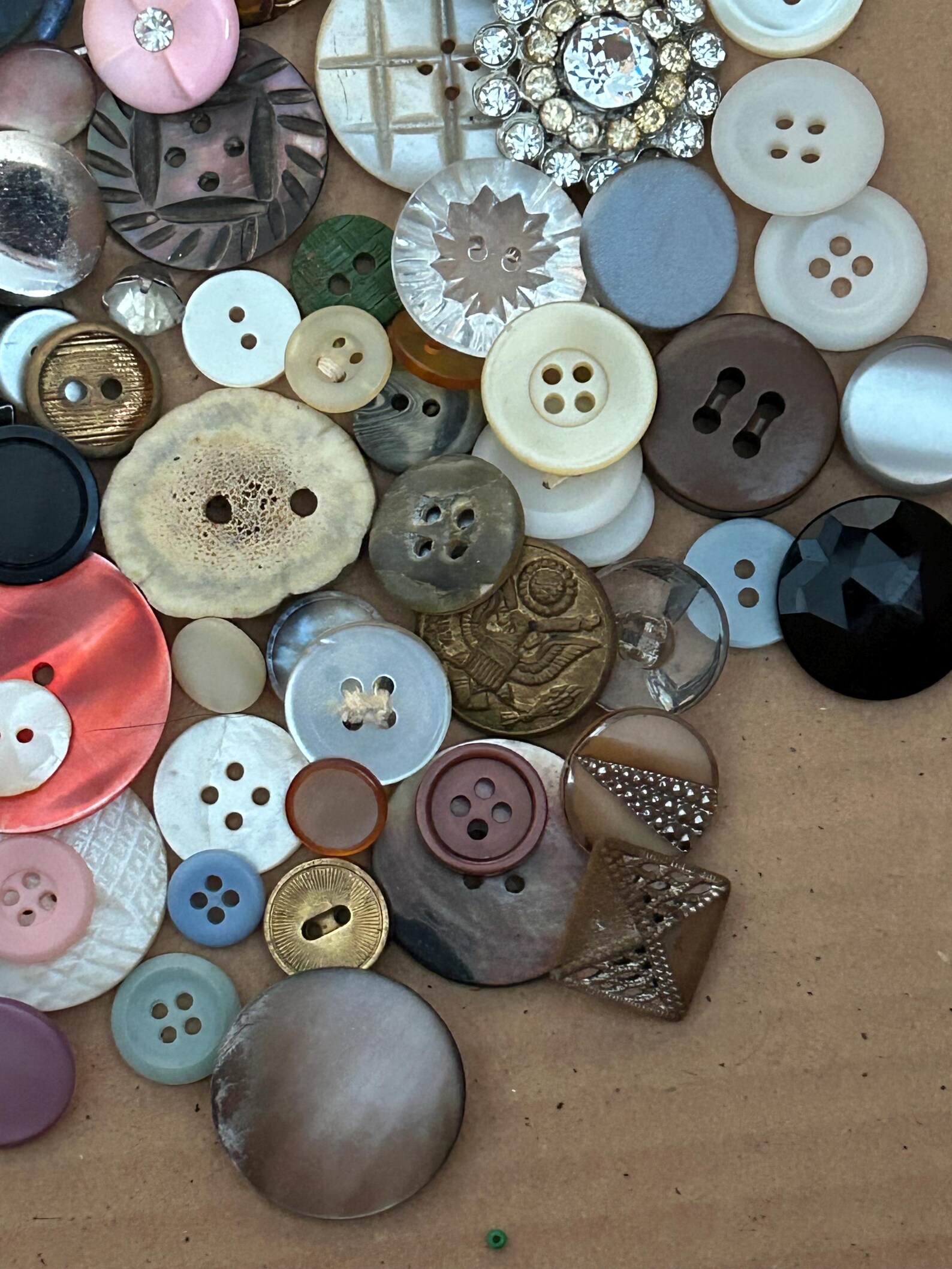 Bag of Vintage Buttons - Etsy