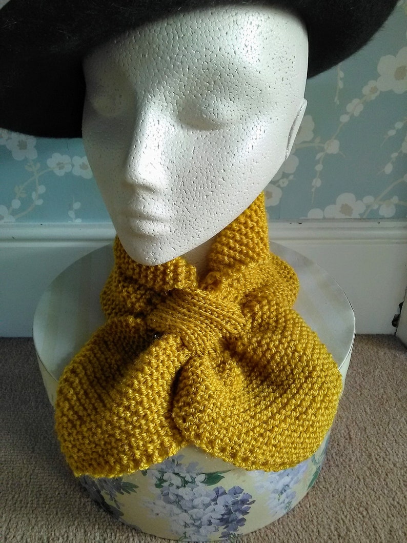 Ascot Scarf Miss Marple Keyhole Handknit 30's/40s - Etsy