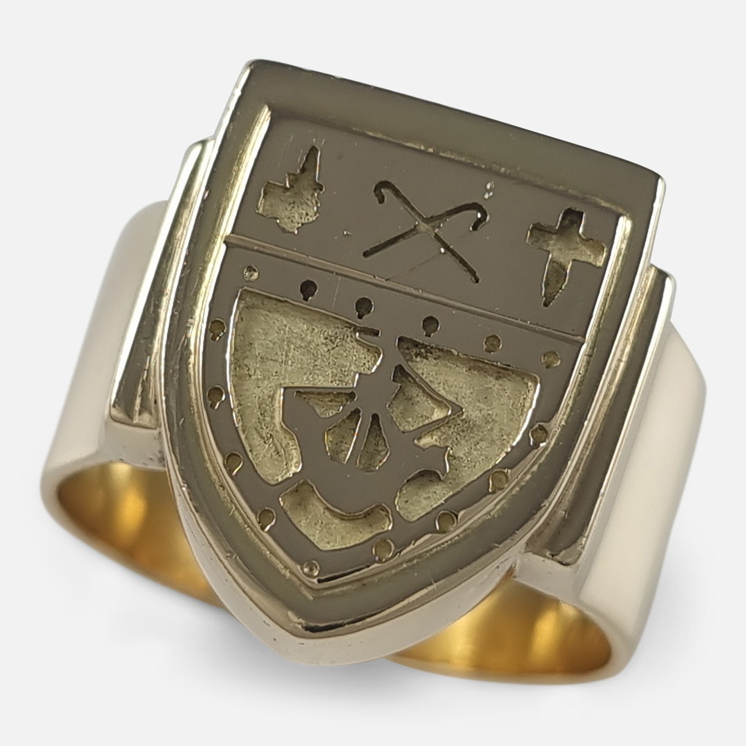 18ct Gold Shield Signet Ring Macpherson 17.7g - Etsy
