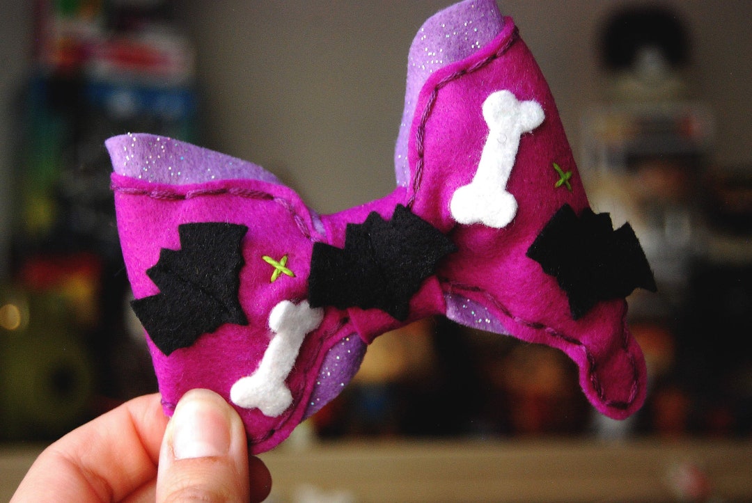 Spooky Pizza Bow - Etsy