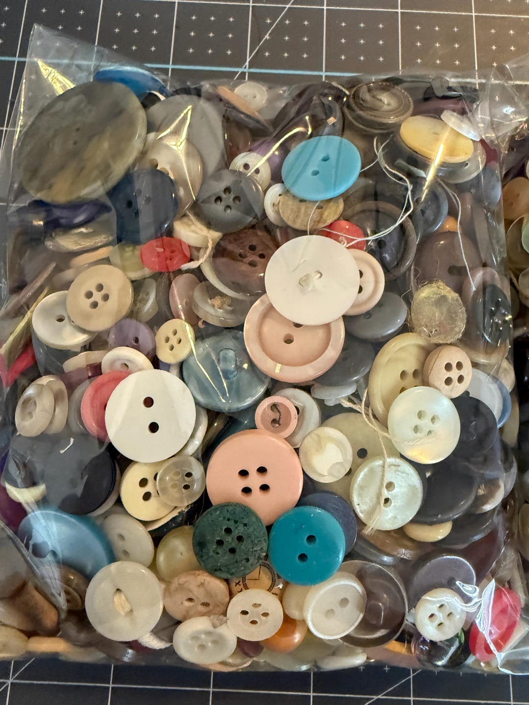 Mixed Bulk Buttons for Crafts 1/2 Lb Bag Lots of Vintage and New ...