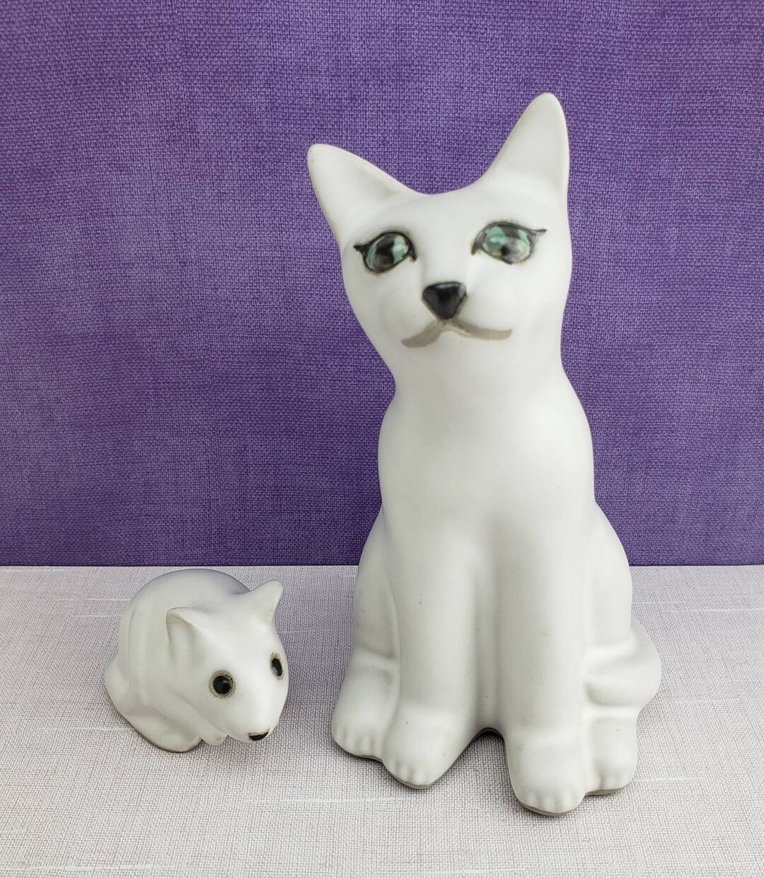 POD of Edgecomb Maine Pair of Studio Art Pottery White Cat With Green ...